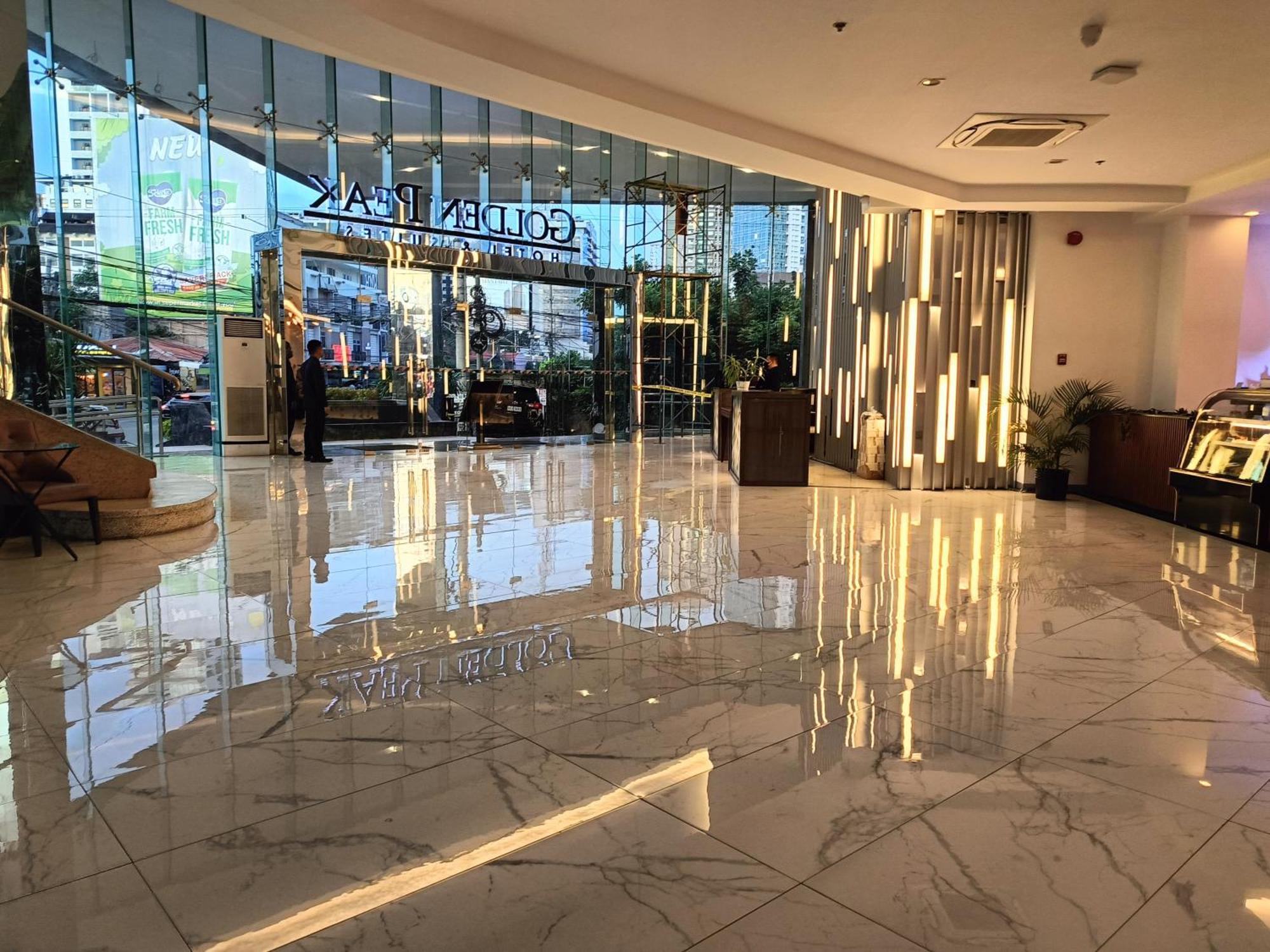 GOLDEN PEAK HOTEL & SUITES 3⋆ ::: CEBU, PHILIPPINES ::: COMPARE HOTEL RATES